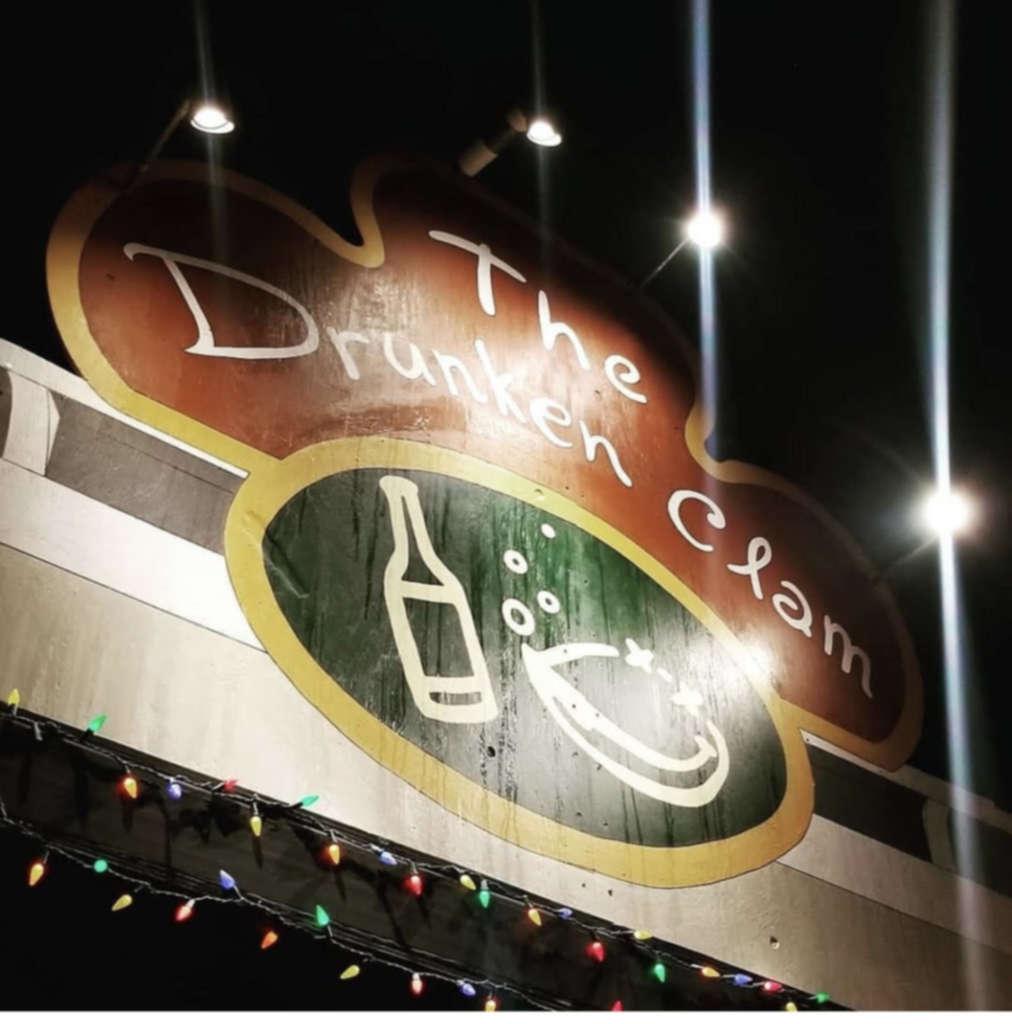 This Dallas Bar Turned Itself Into Family Guy's 'Drunken Clam' For 30 ...